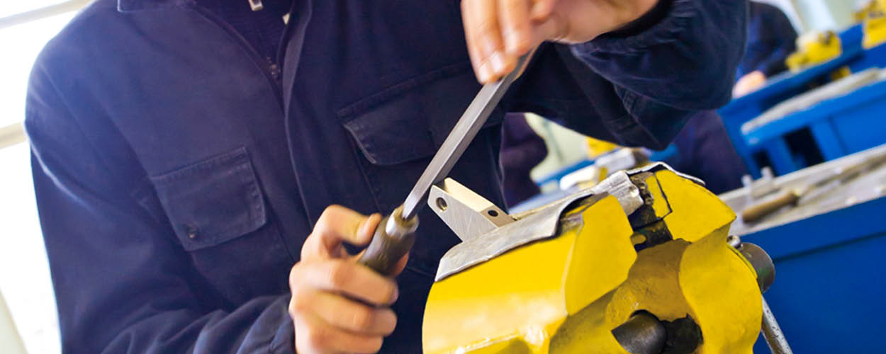 Operatore meccanico | Casa di Carità Arti e Mestieri